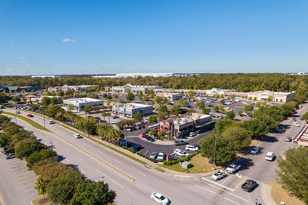 The Shoppes at Centre Pointe – Silver Bears